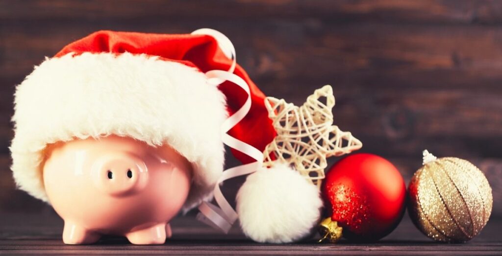 23 Essential Christmas Money Saving Tips - Save Your Cash!