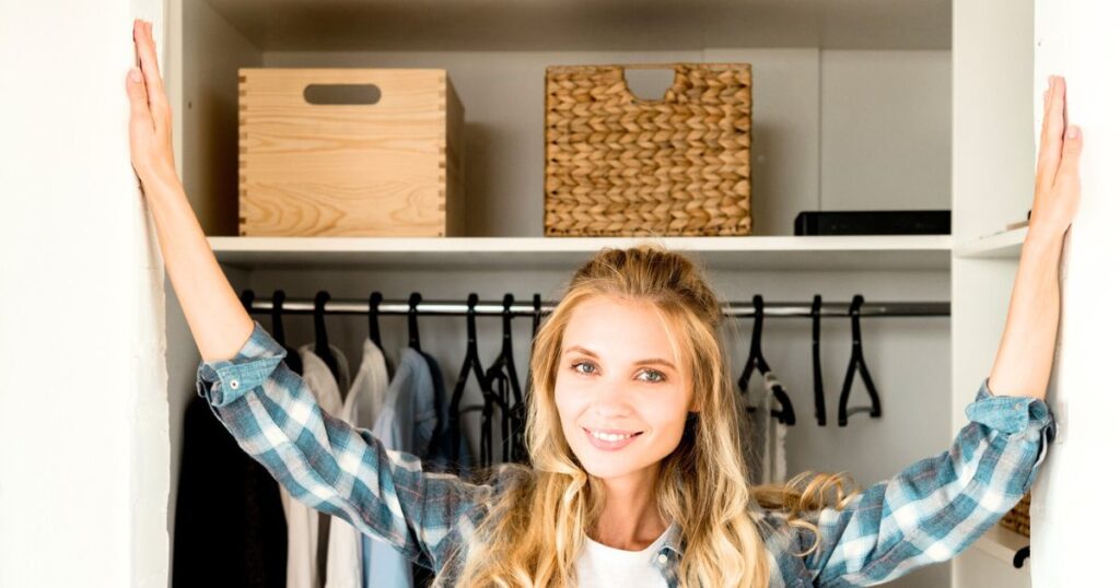 101 Items To Get Rid Of With No Regret [Free Declutter List]