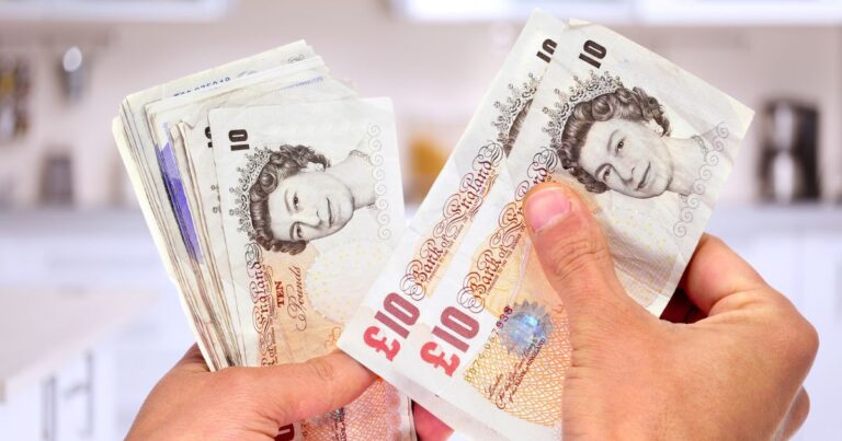 61 Surprising Clutter Statistics That Will Totally Shock You