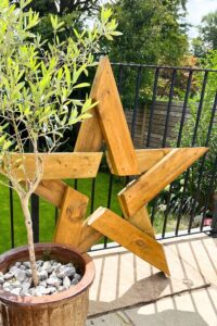 How To Make A DIY Wooden Star - Easy 10 Step Guide