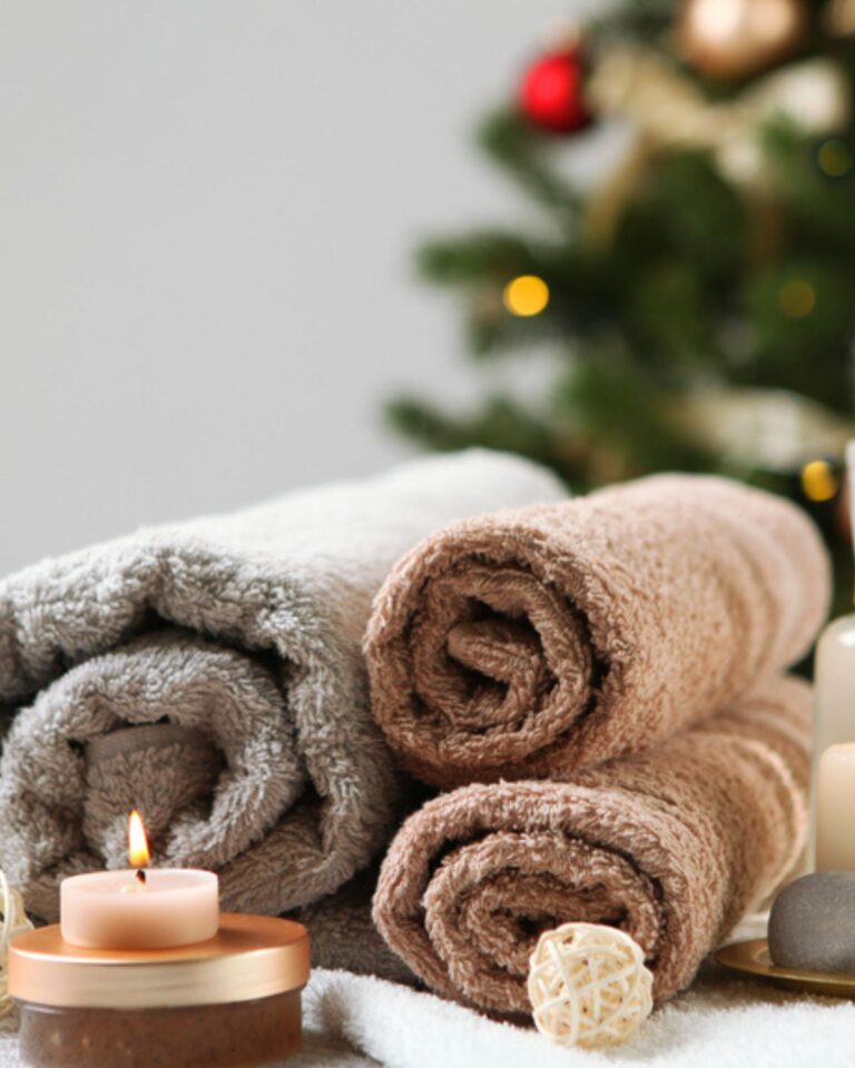 21 Clever Ways To Make Every Room Feel Christmassy