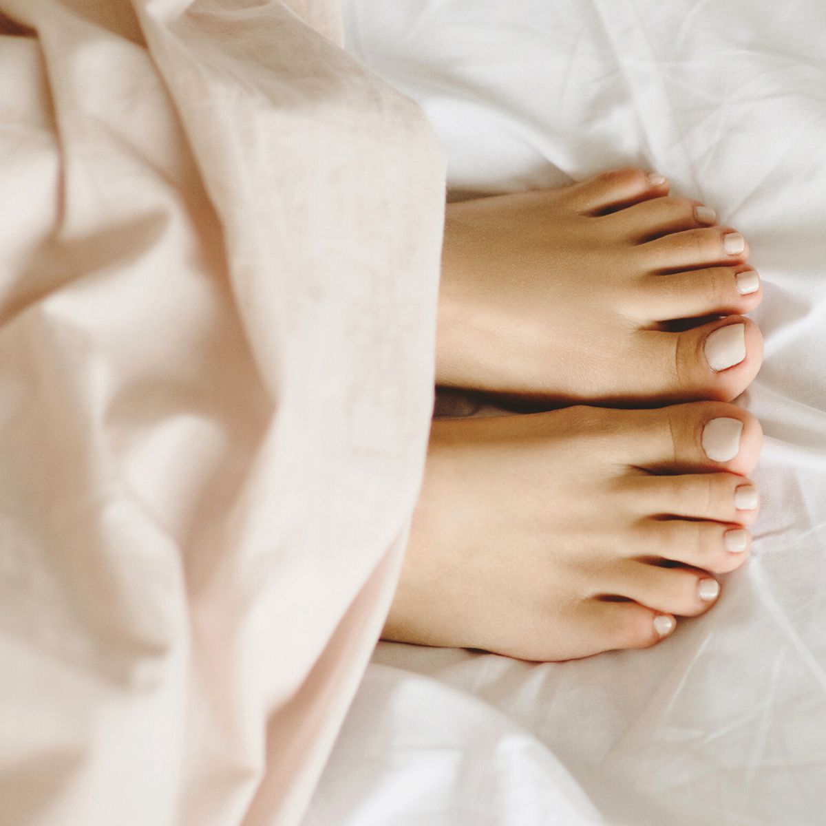 9 Easy Ways To Prep Your Bedroom For A Great Night's Sleep Every Night
