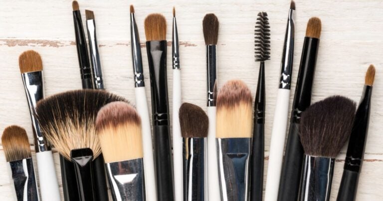 How To Store Makeup Brushes So They're Always Clean, Tidy, And Handy